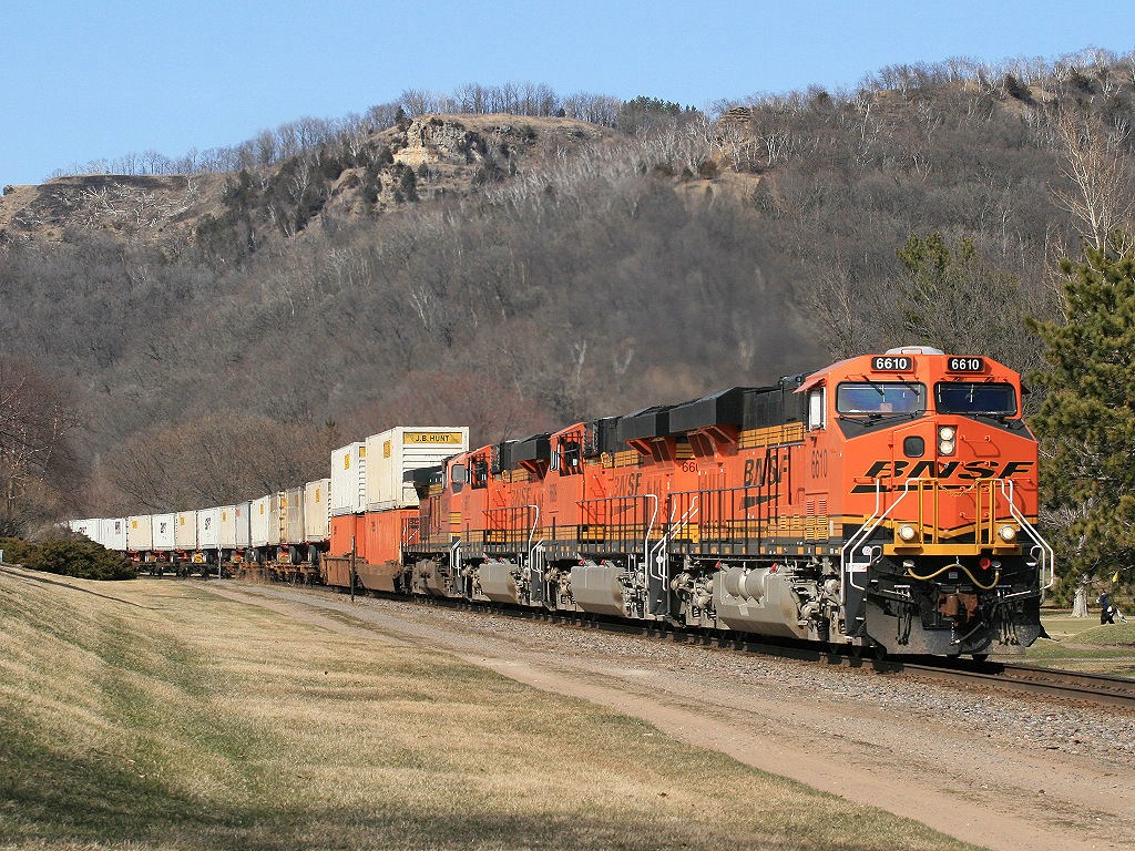 BNSF 6610